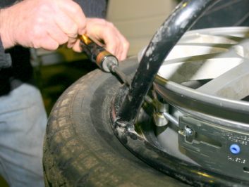 Tyron Bands - Fitting them to caravan wheels - Practical Caravan