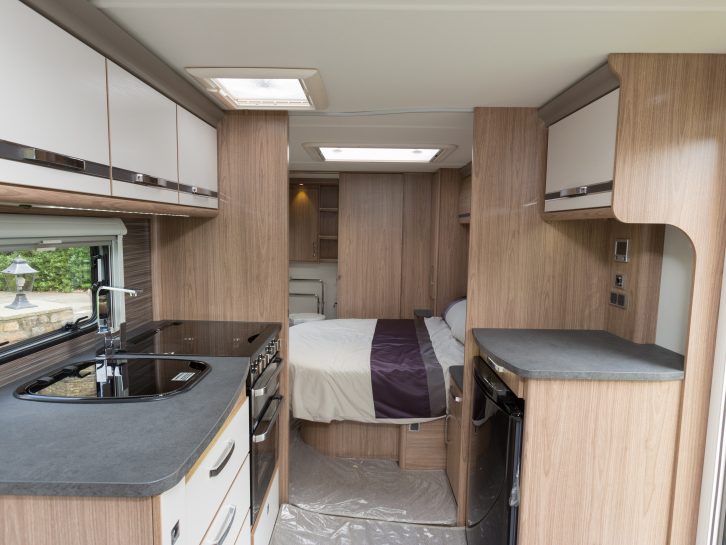 Coachman VIP 575/4 - Practical Caravan