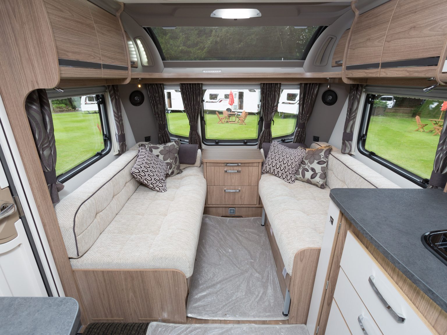 Coachman VIP 575/4 - Practical Caravan