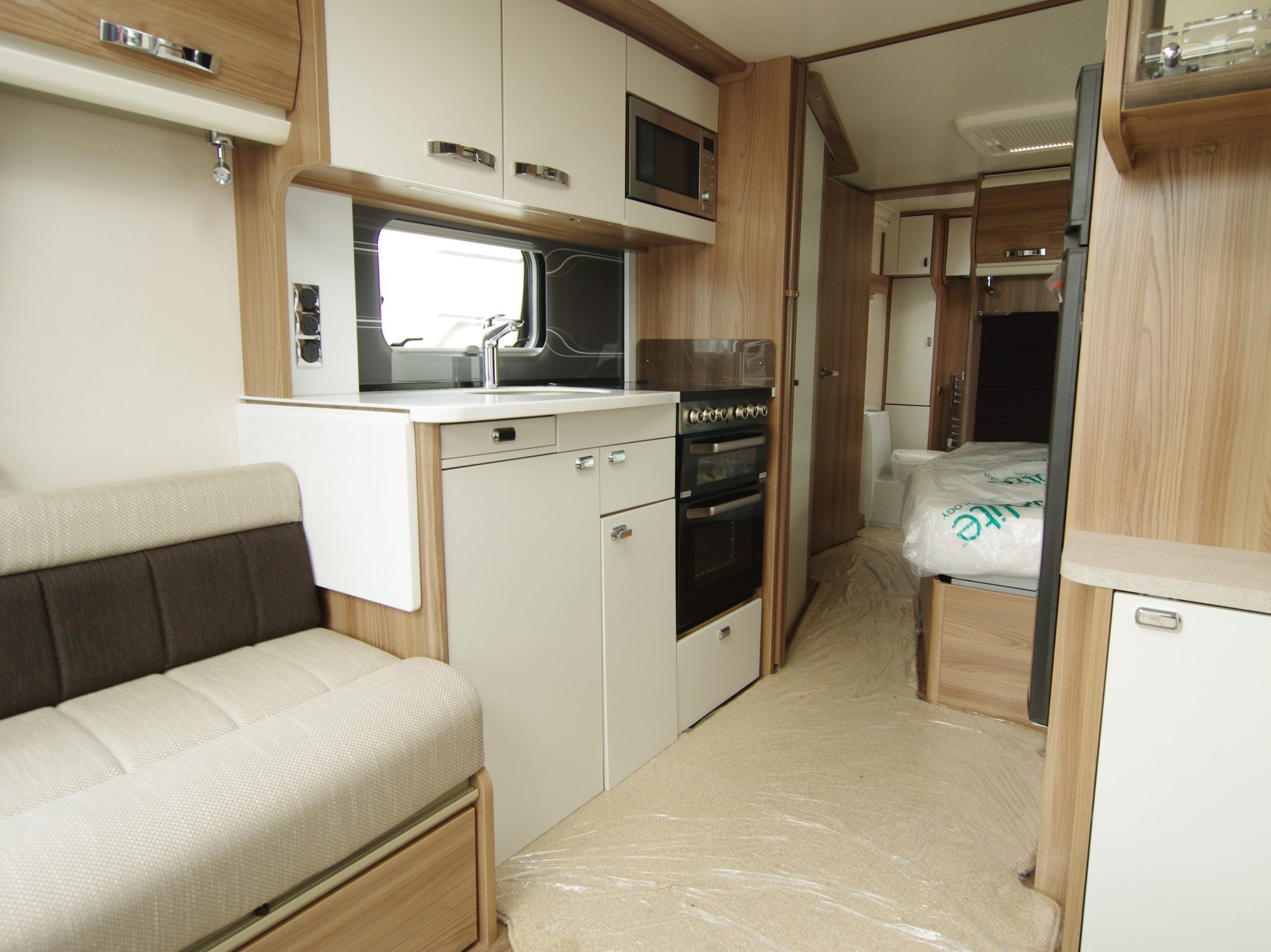 Swift Elegance 630 - Practical Caravan