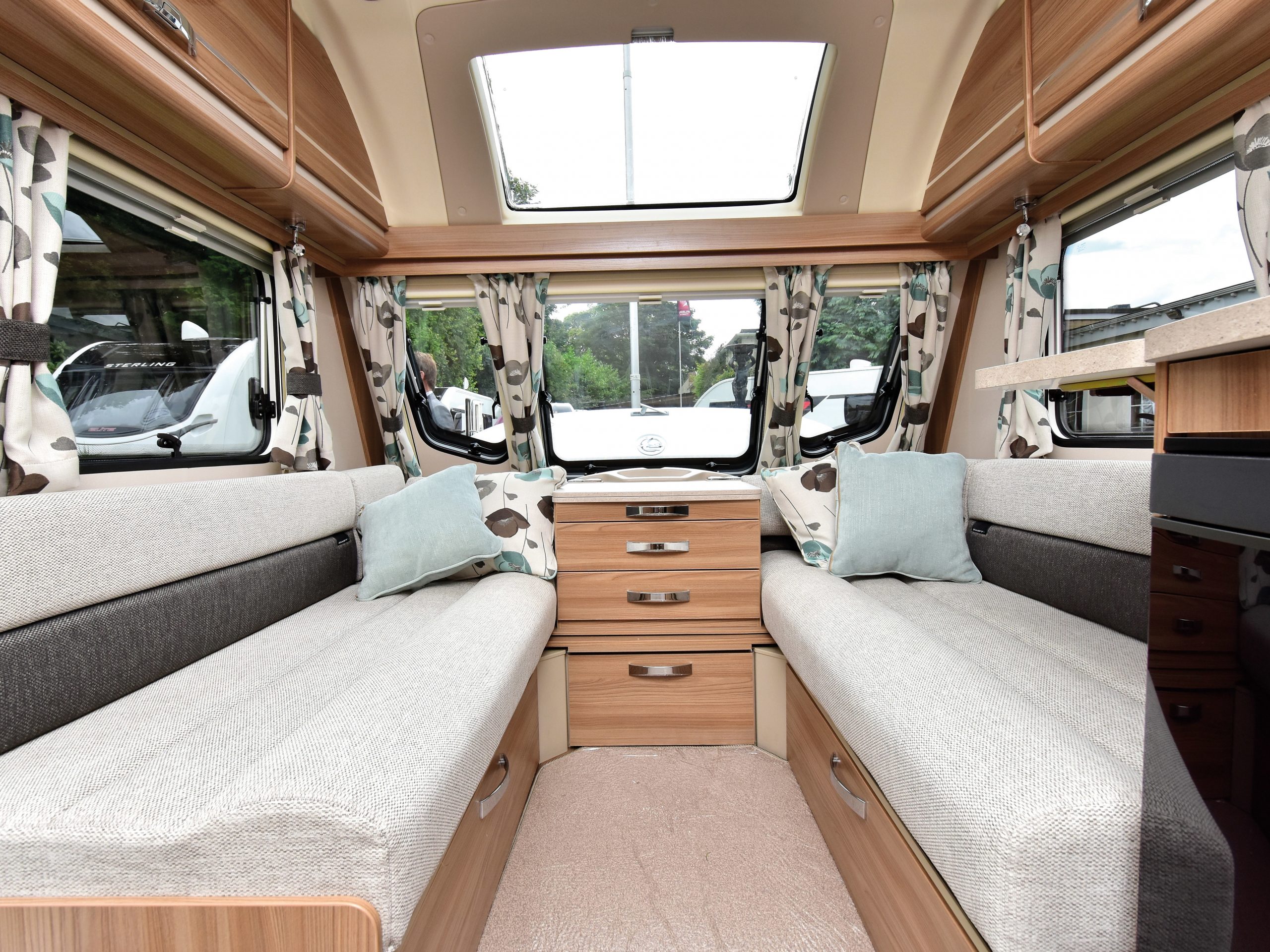 Swift Challenger 580 - Practical Caravan