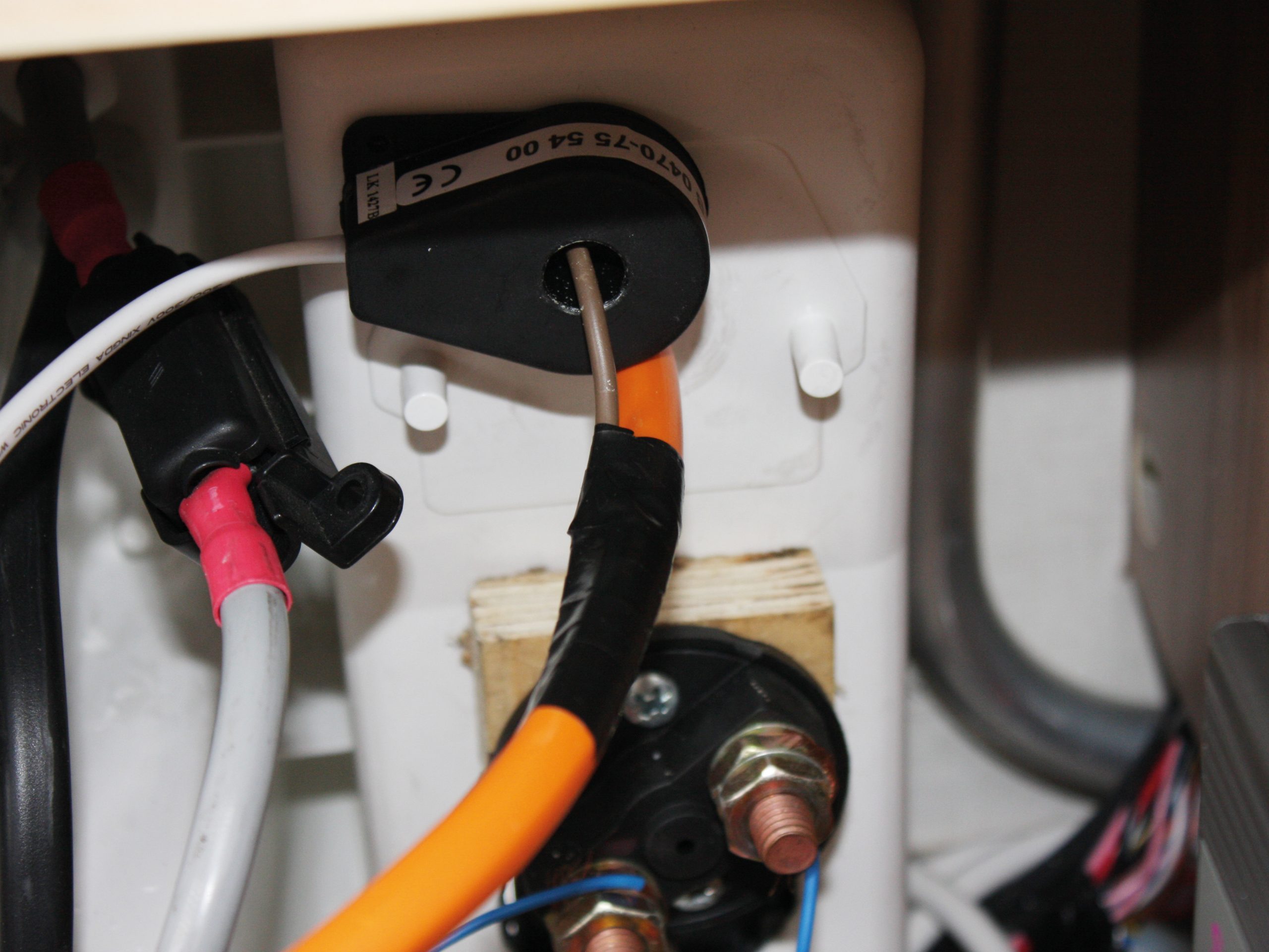 How to fit an Alde load monitor and outside temperature sensor - Practical Caravan