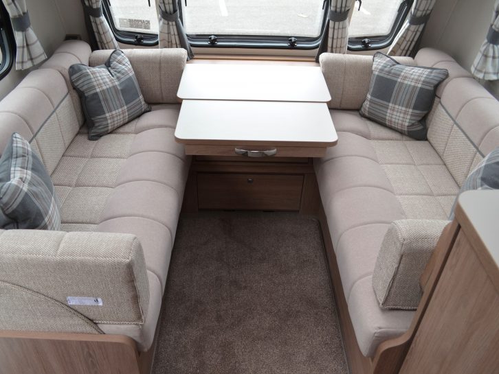 Compass Capiro 574 - Practical Caravan