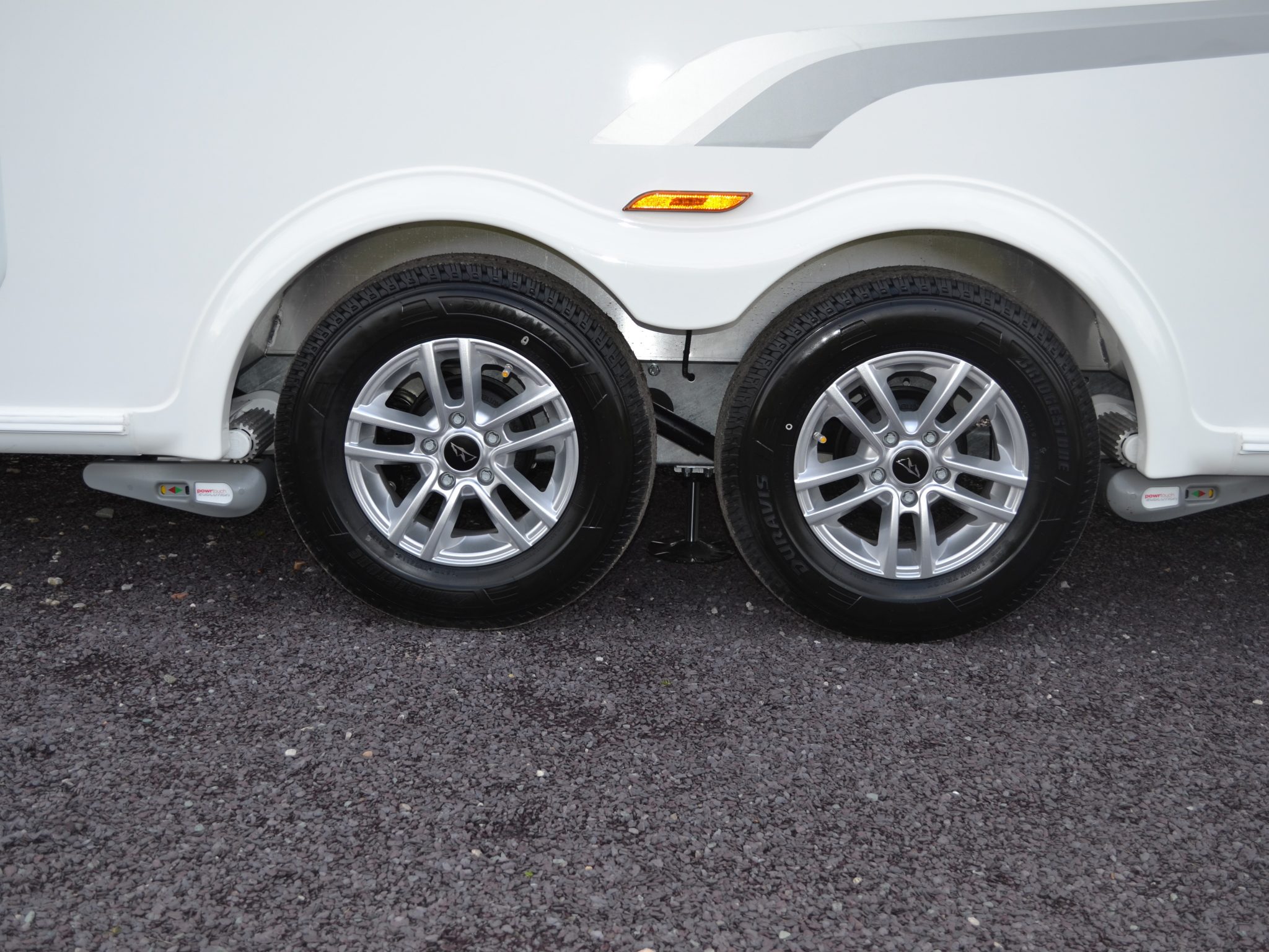Fifth Wheel Inos 70 - Practical Caravan
