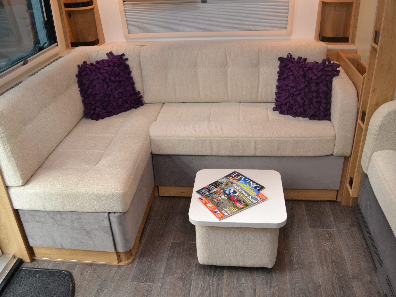 Fifth Wheel Inos 70 - Practical Caravan