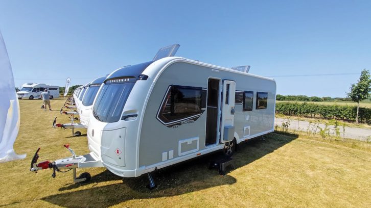 Coachman VIP 675 - Practical Caravan