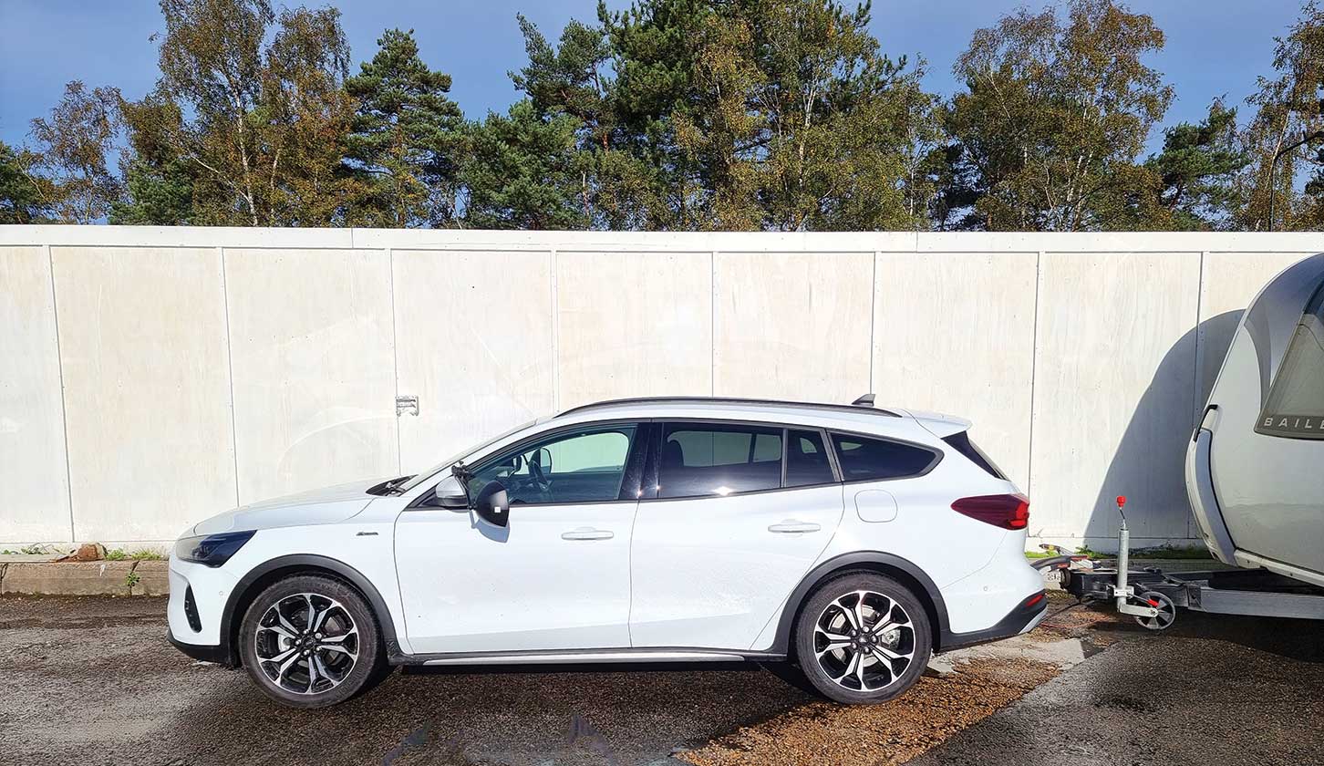 Ford Focus Estate 1.0 EcoBoost 155PS mHEV Active X Powershift ...