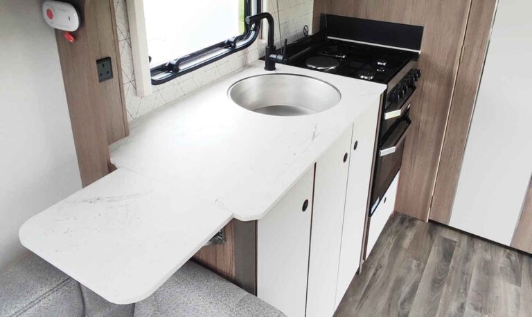 Coachman Acadia 460 - Practical Caravan