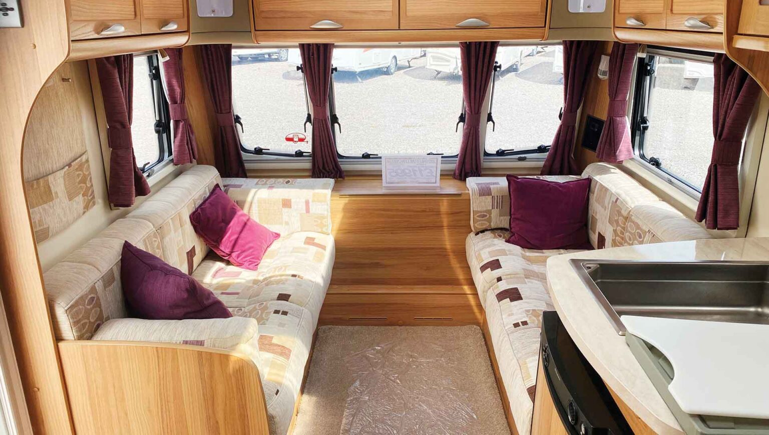 Swift Command explained - Practical Caravan