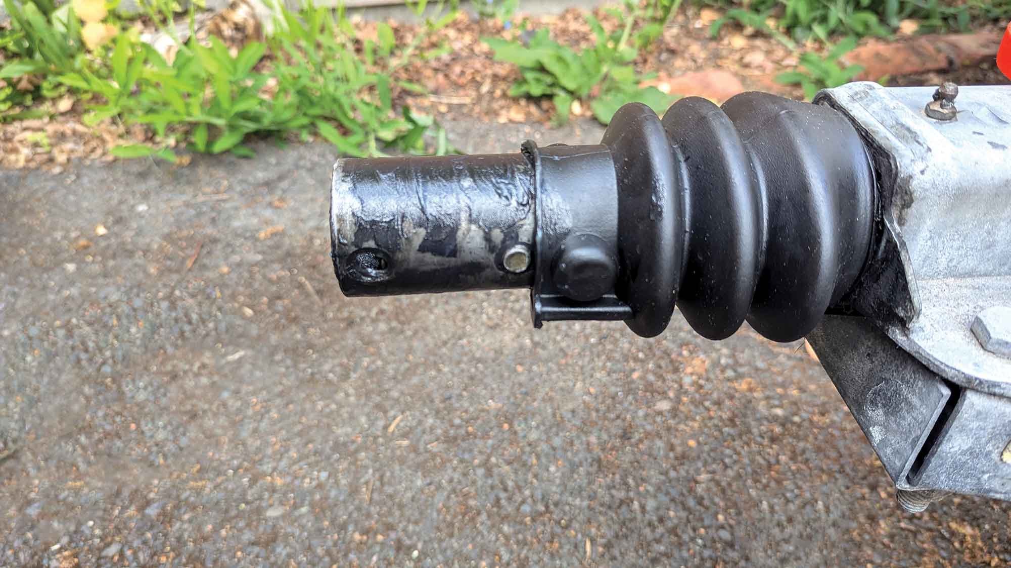 Fitting a caravan stabiliser