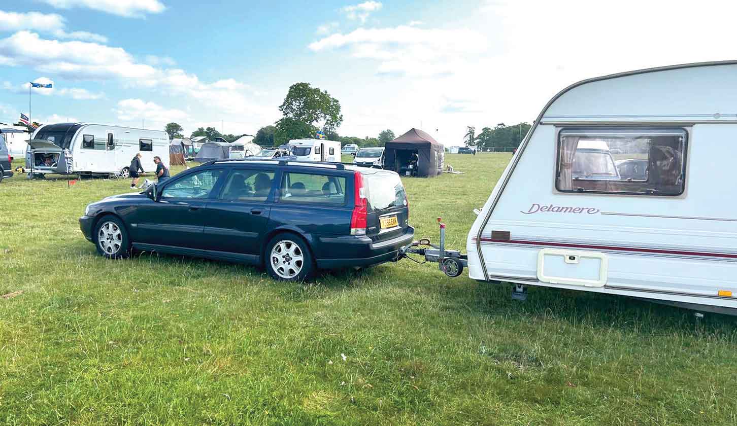 Fitting a caravan stabiliser