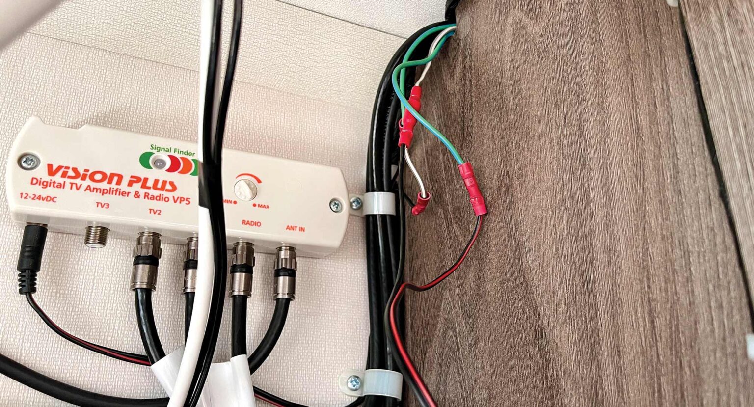How to upgrade to the Vision Plus Status 570 antenna with Wi-Fi ...
